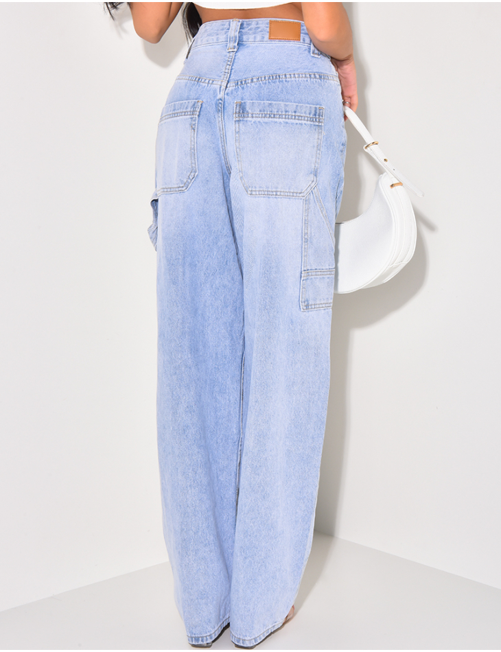 Wide leg cargo jeans with pockets