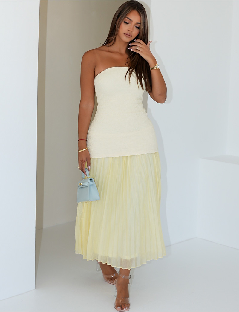 Robe longue bustier texturé à jupe plissée
