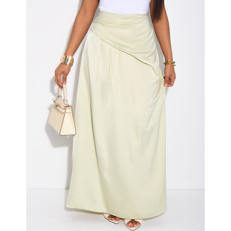 Jupe longue en satin drapée à la taille